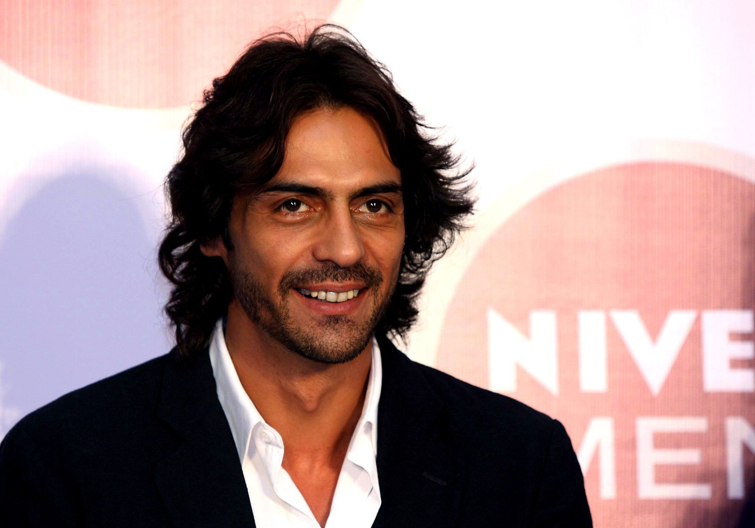 Arjun Rampal roped in to play professor in Abbas-Mustan’s Three Monkeys ...