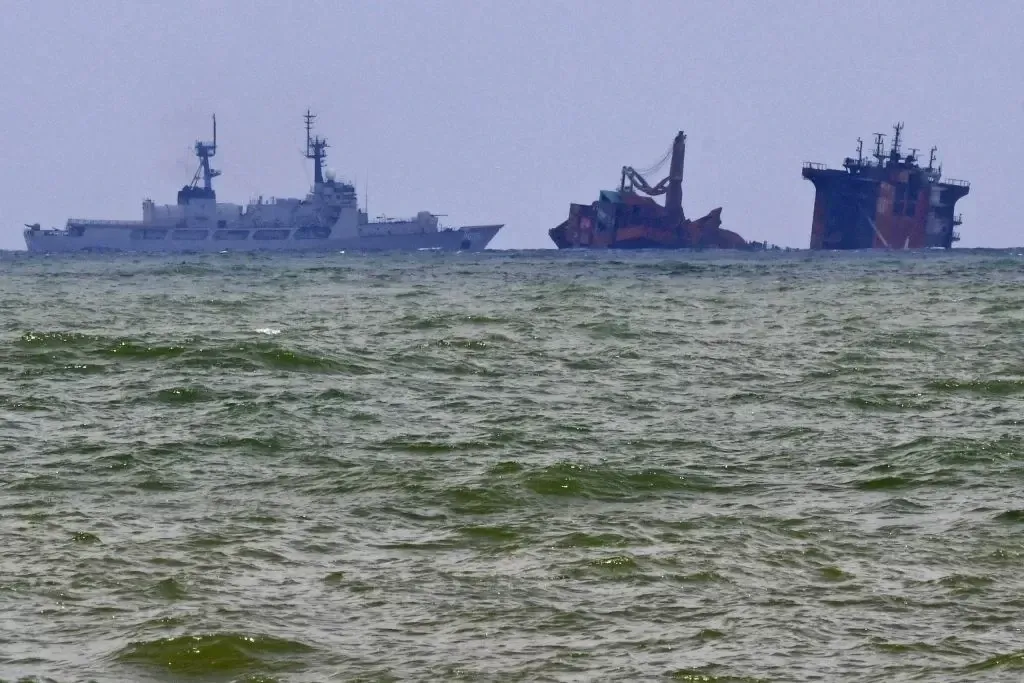 Sri Lankan Fishermen feel helpless due to X-Press Pearl disaster ...