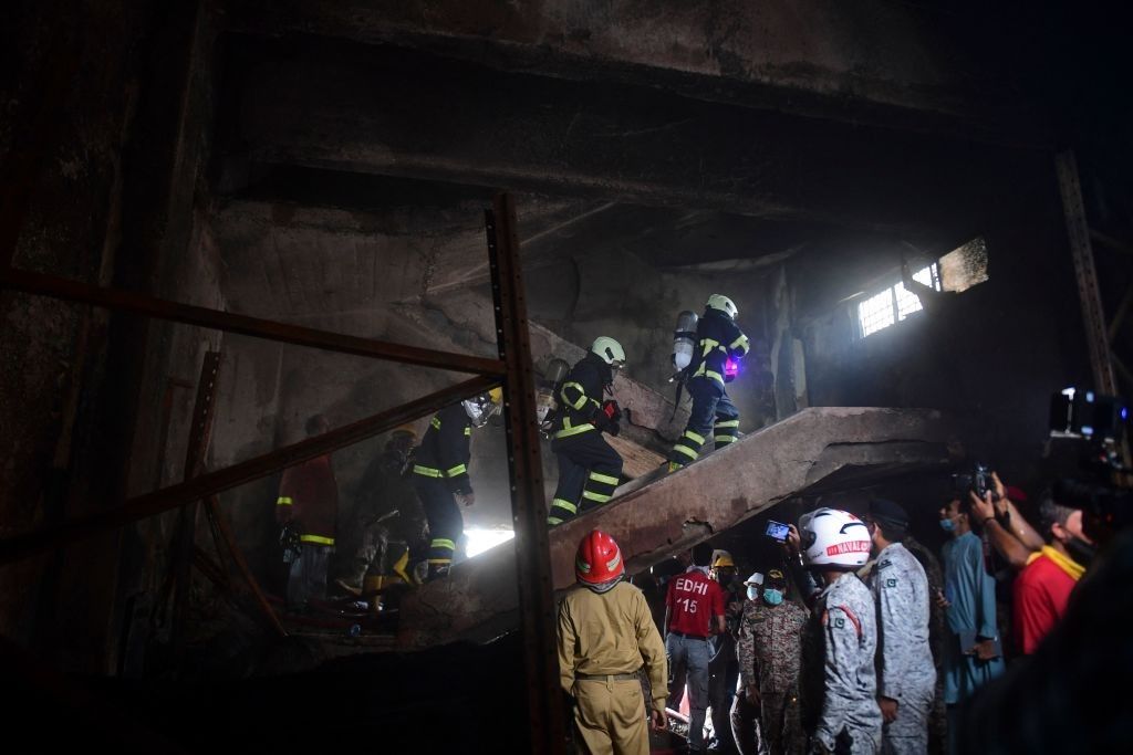 Factory fire kills 16 in Pakistan - EasternEye
