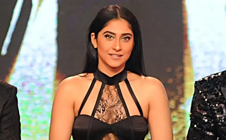 Regina Cassandra Joins Shahid Kapoor And Vijay Sethupathi On The Cast