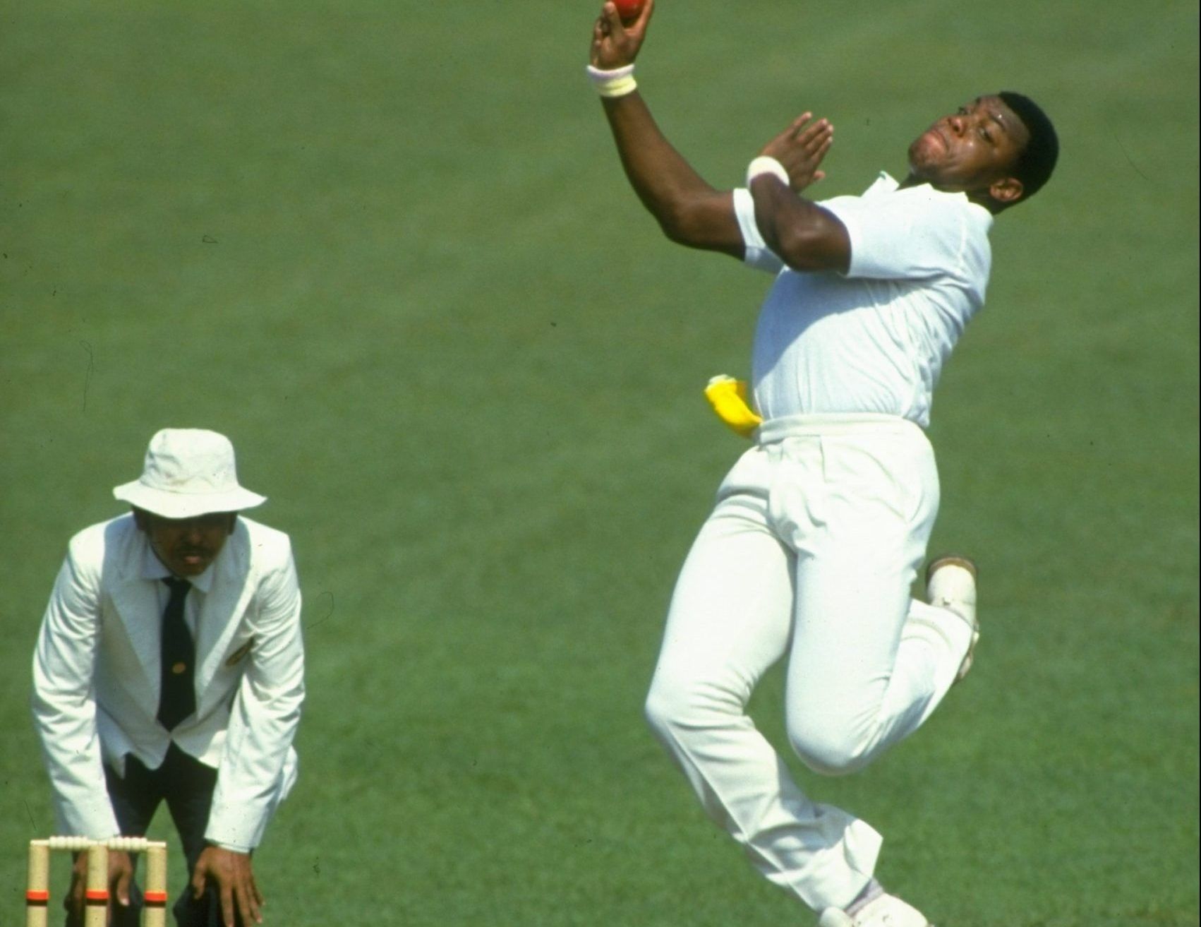 Gloucestershire apologise to former England cricketer over racist abuse ...