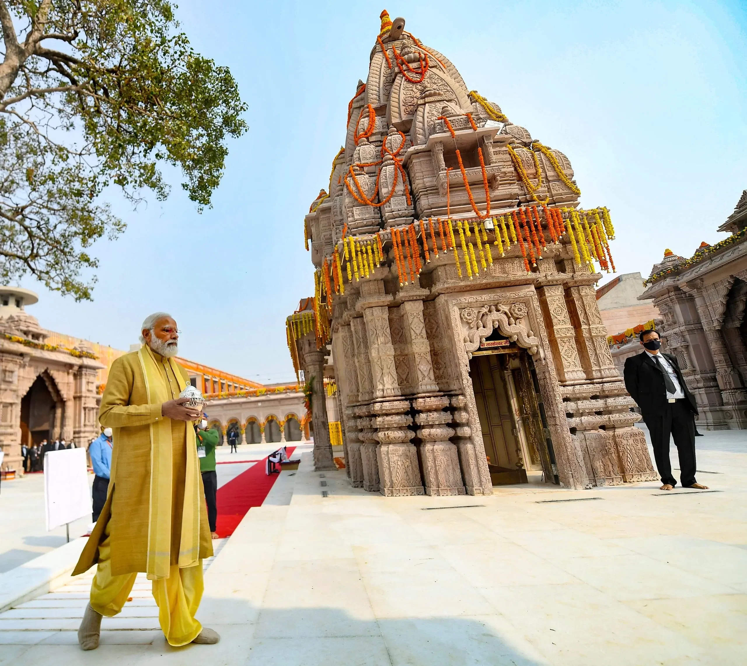 Modi inaugurates Kashi Vishwanath Corridor in grand Varanasi event ...