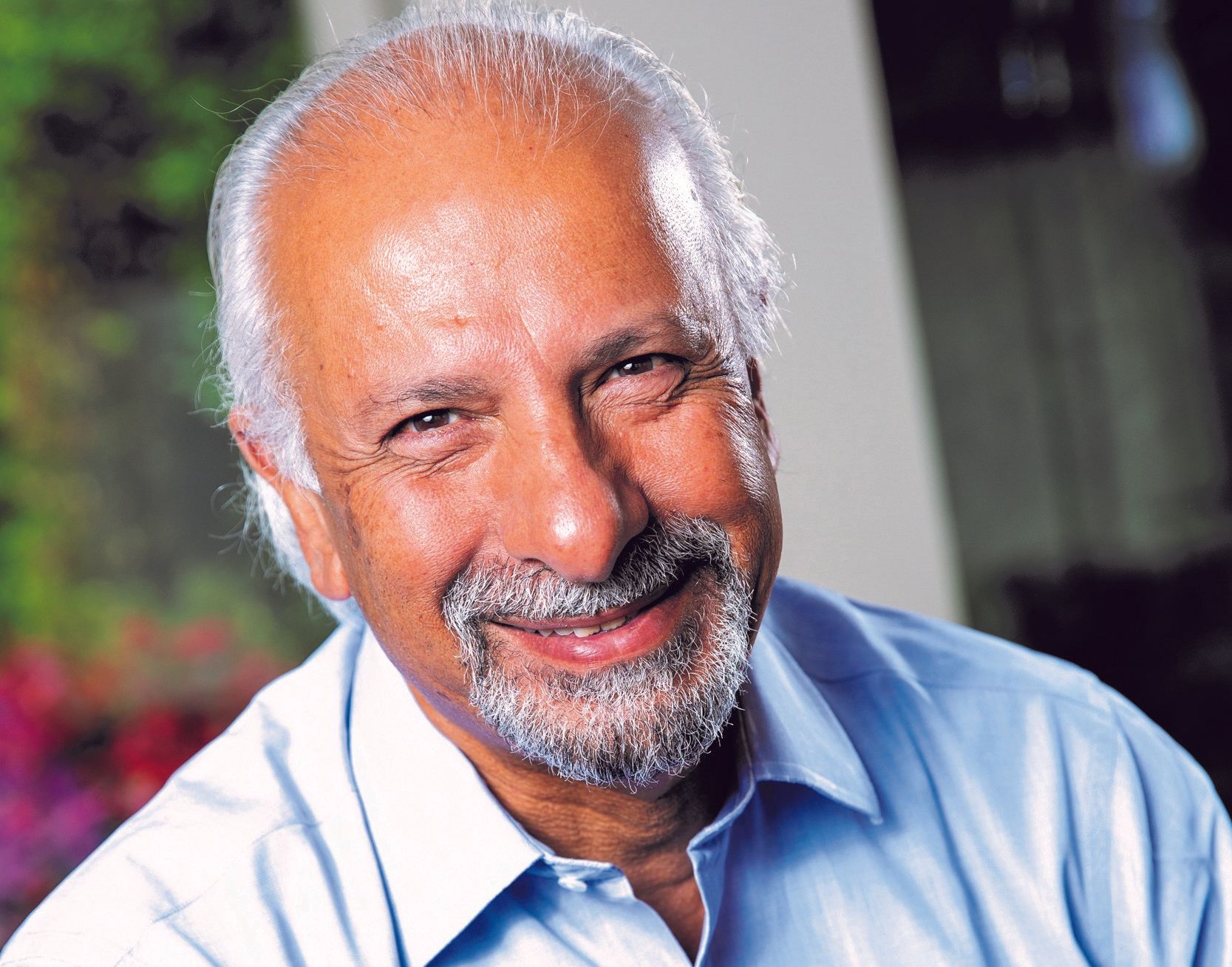 Dinesh Dhamija's £1m gift to Cambridge college - EasternEye