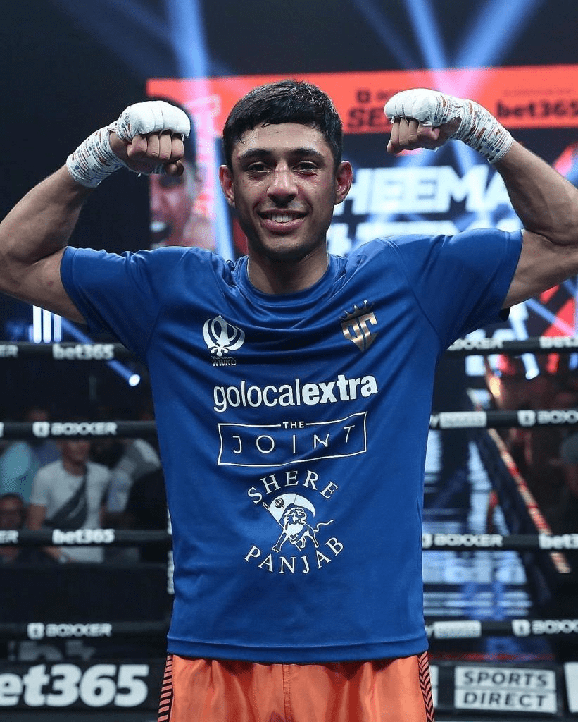 Dylan Cheema wins Boxxer lightweight series - EasternEye