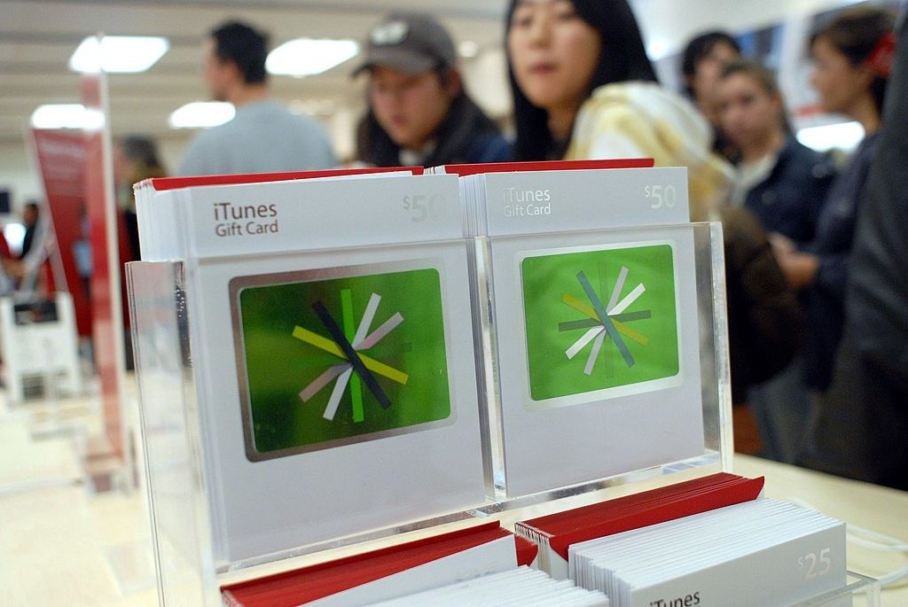US: Two men sentenced in $1.5M Apple Gift Card scam - EasternEye
