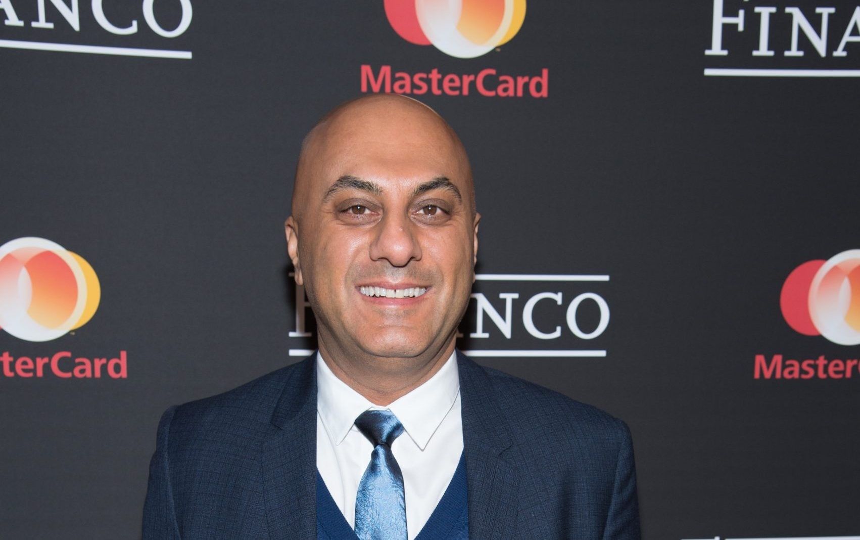 Sir Salman Rushdie heads list of British Asians recognised in Queen's ...