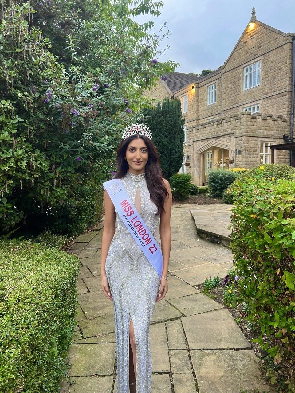 'Being yourself is the most beautiful accessory you can wear': Miss London Anjali Sinha - EasternEye