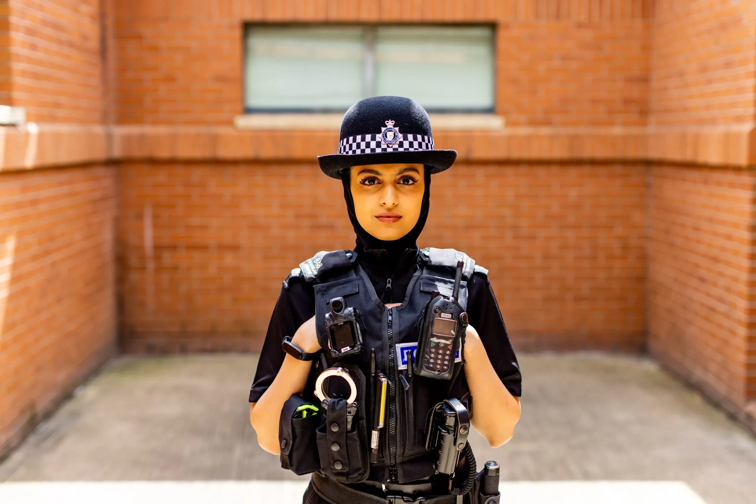 "It was quite empowering", says Britain's first hijab-wearing police ...