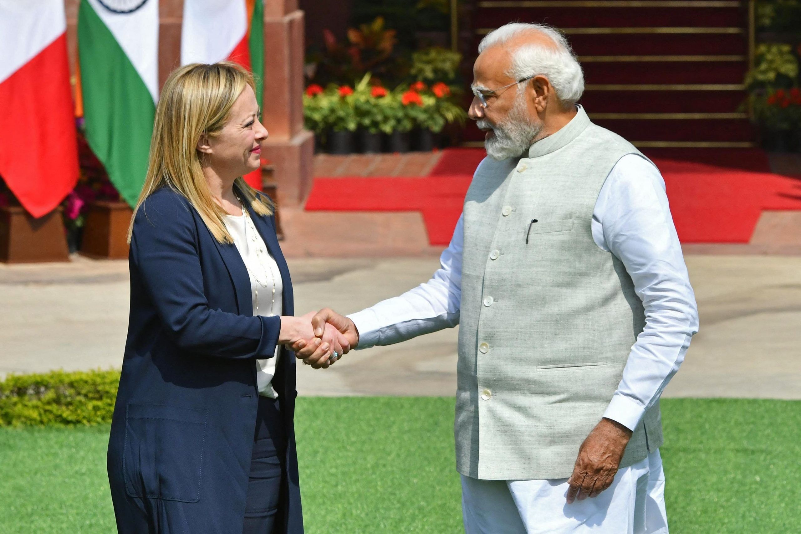 Modi invites Italian defence companies under the Make in India ...
