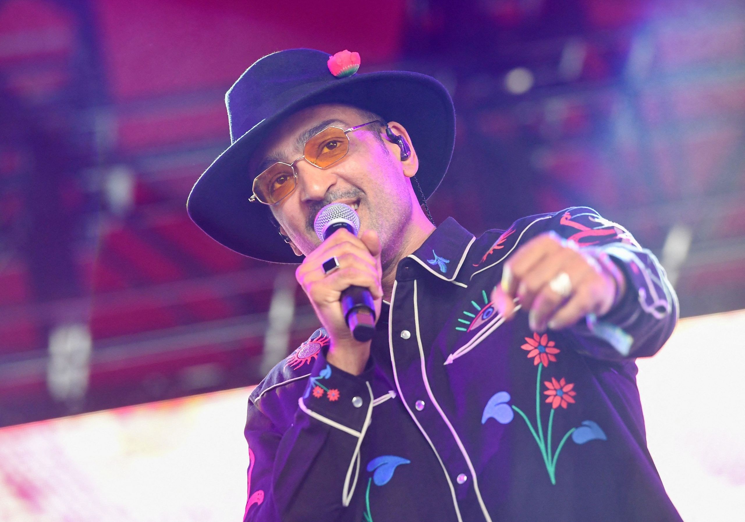 Pakistani singer Ali Sethi's song 'Pasoori' huge hit at Coachella ...