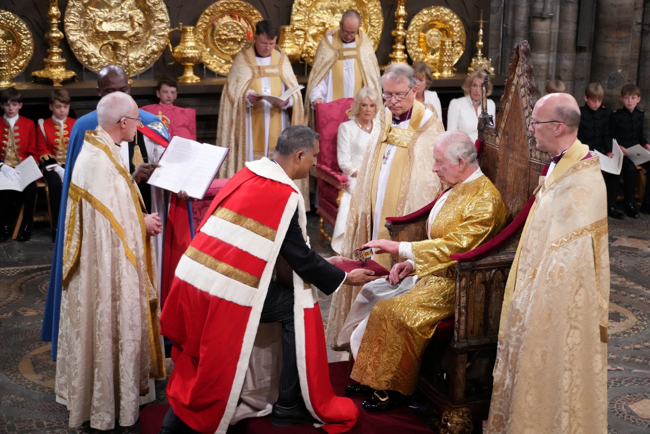 Asian And Faith Leaders Hail King’s Service Vow - GG2