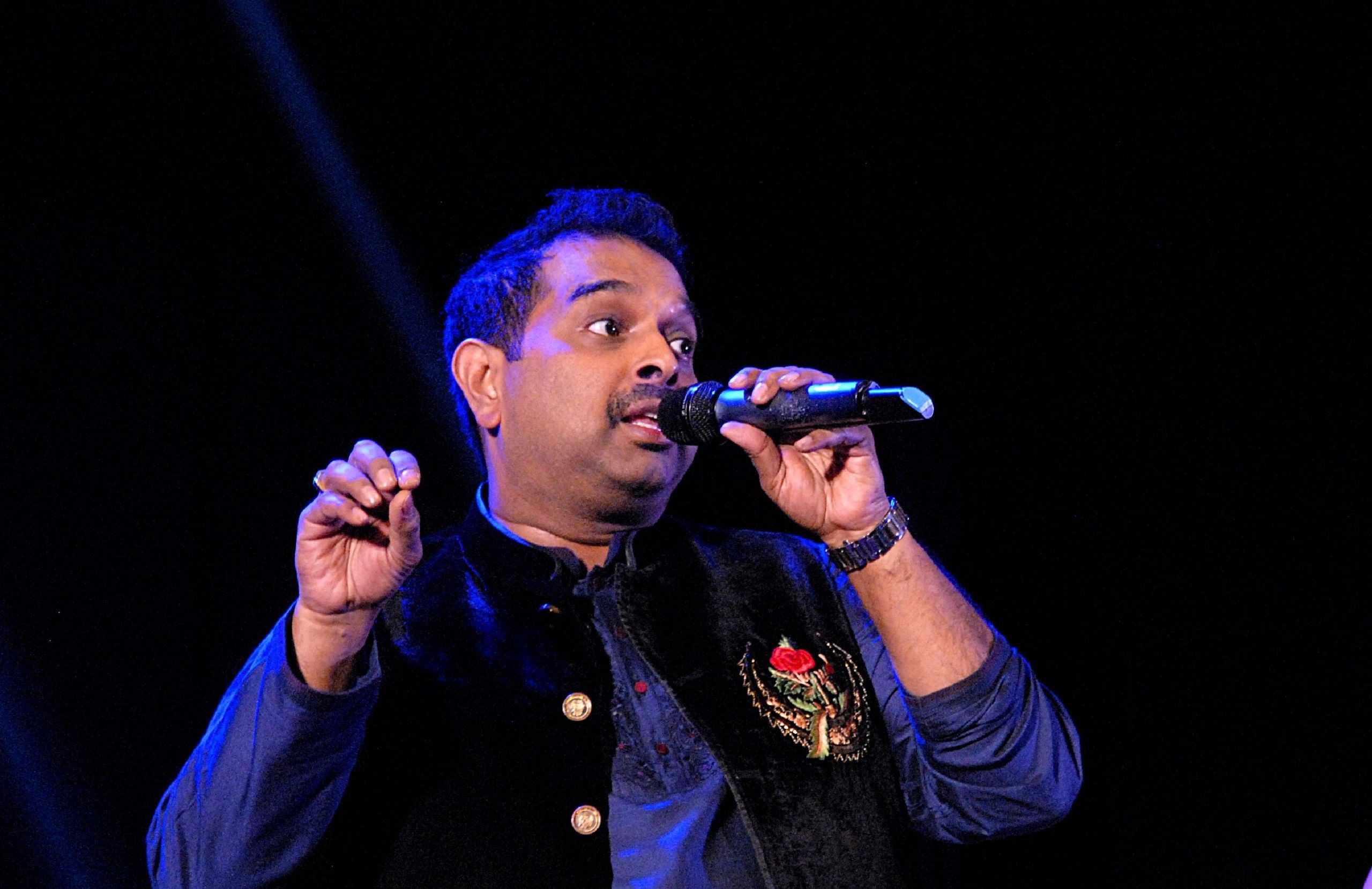 Singer-composer Shankar Mahadevan receives major university honour ...