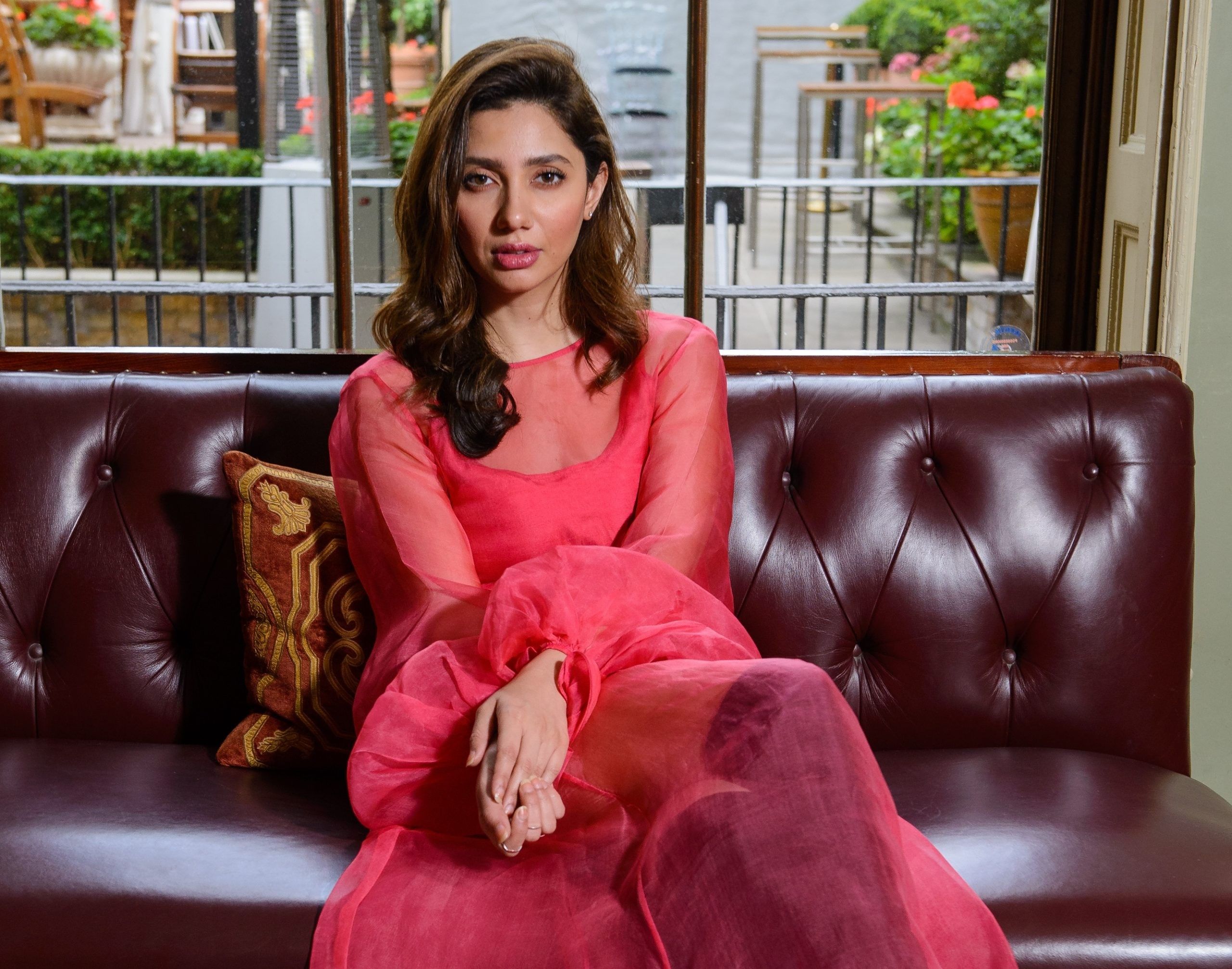 Mahira Khan opens up about bipolar disorder diagnosis and clinical ...