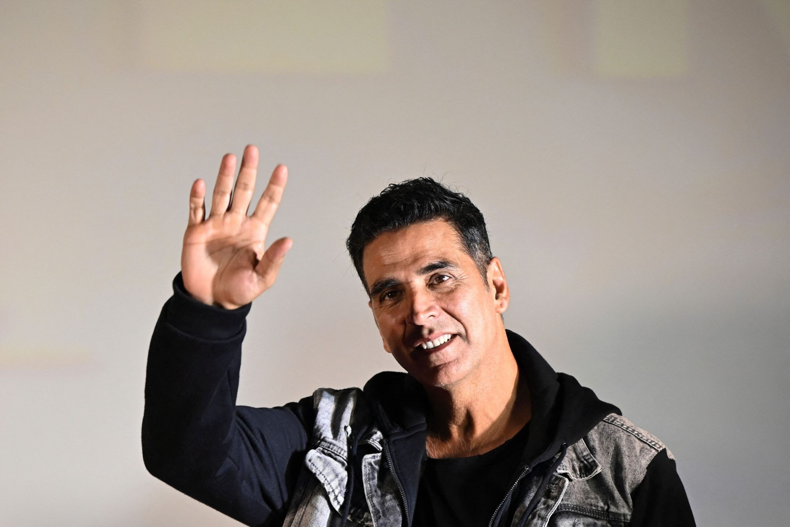 'Historic moment': Akshay Kumar on inauguration of BAPS Hindu Mandir ...