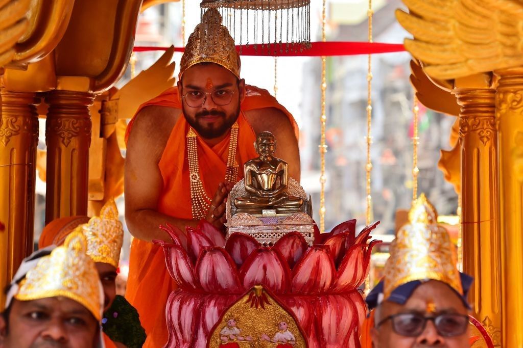 Three from Jain family embrace monkhood - EasternEye