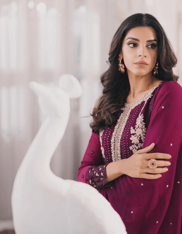 TOP 10 British Asian Women Entertainers - GG2