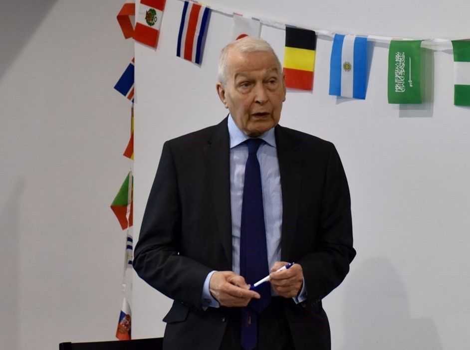 Frank Field, former Labour minister, dies aged 81 - EasternEye