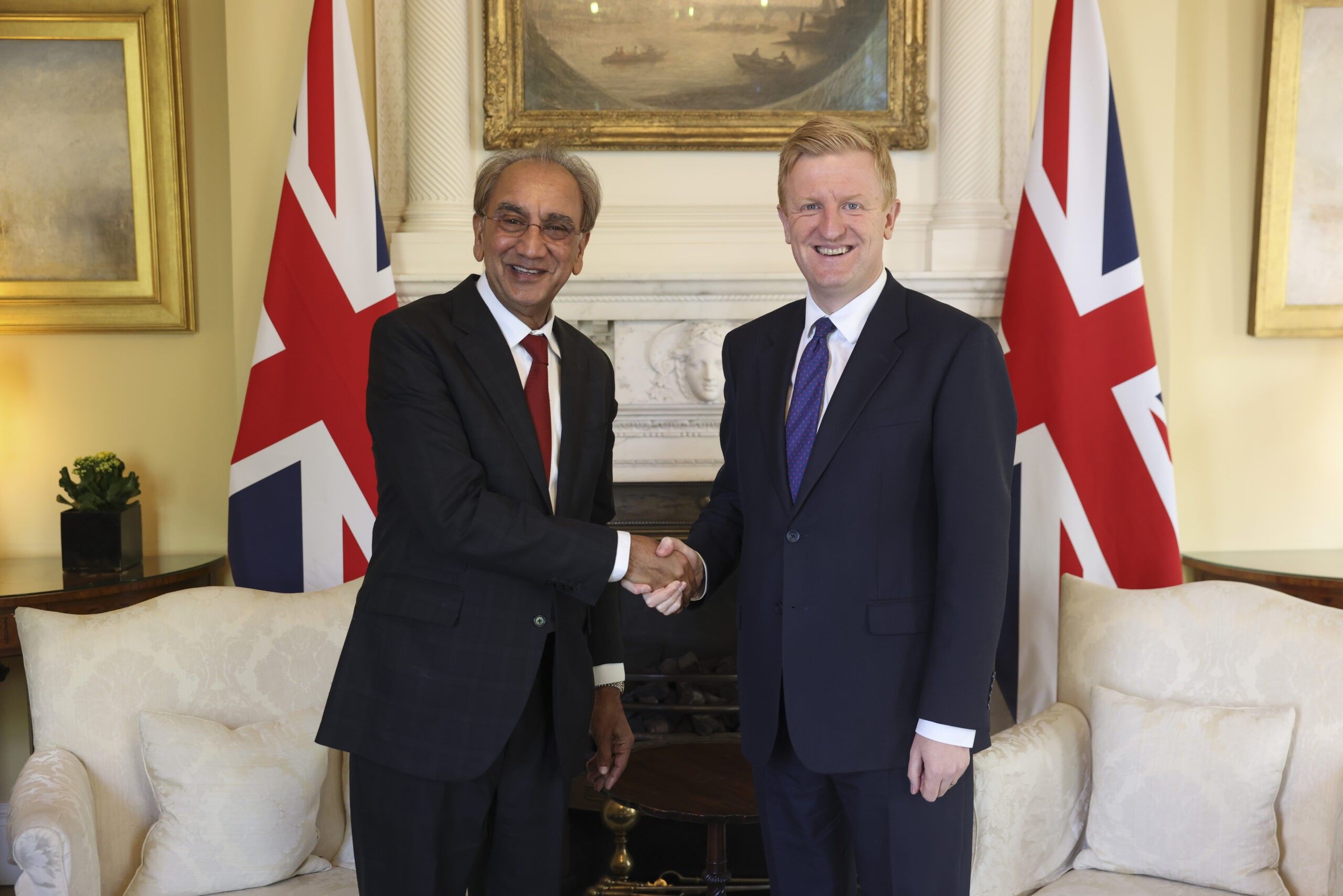 Dowden pays tribute to Jainism’s ‘wise teachings’ - EasternEye