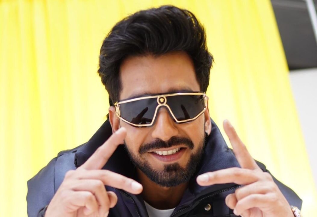 Maninder Buttar: ‘The Punjabi music industry is thriving’ - EasternEye