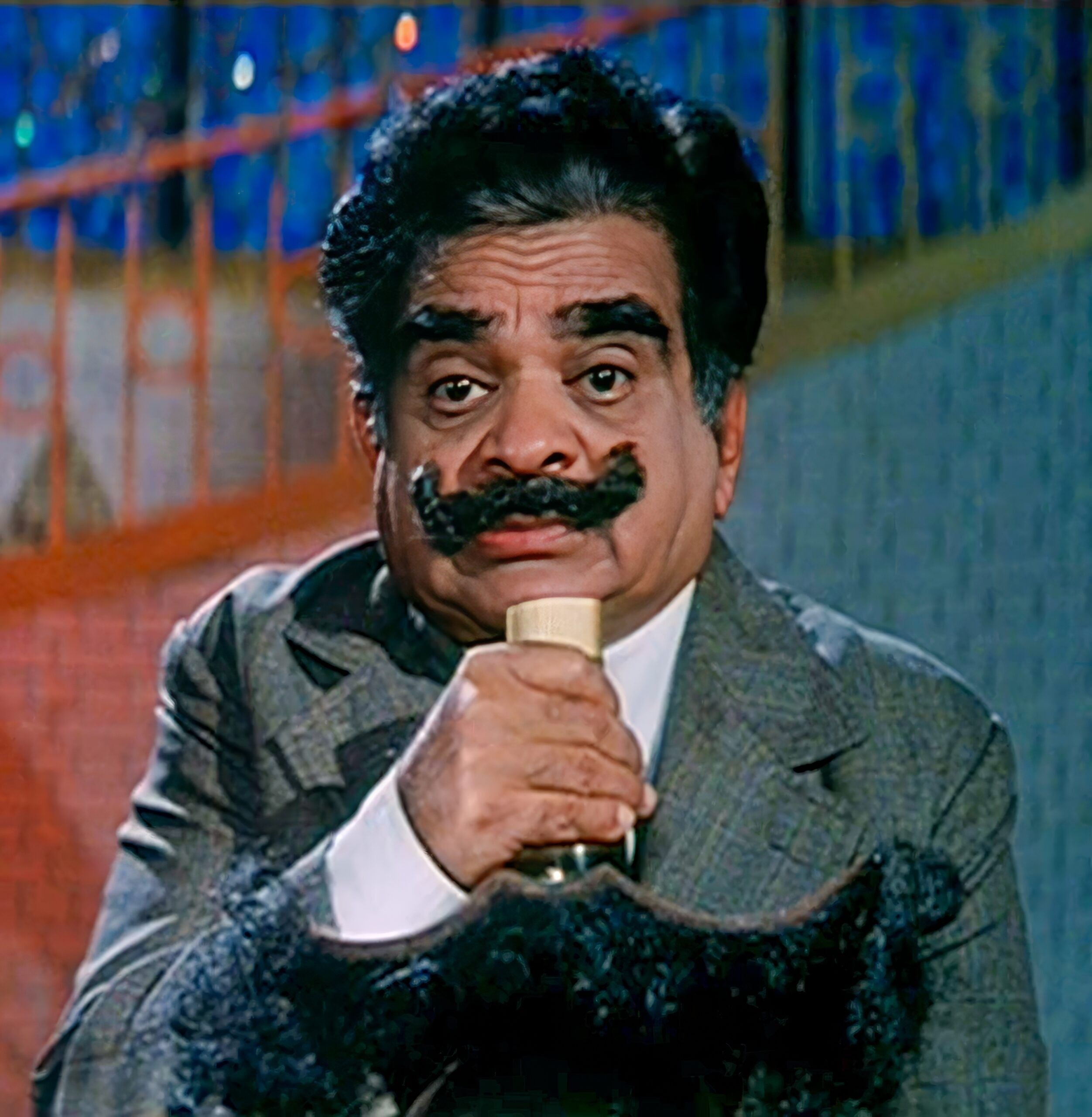 Celebrating four decades of Amitabh Bachchan's 'Sharaabi' - EasternEye