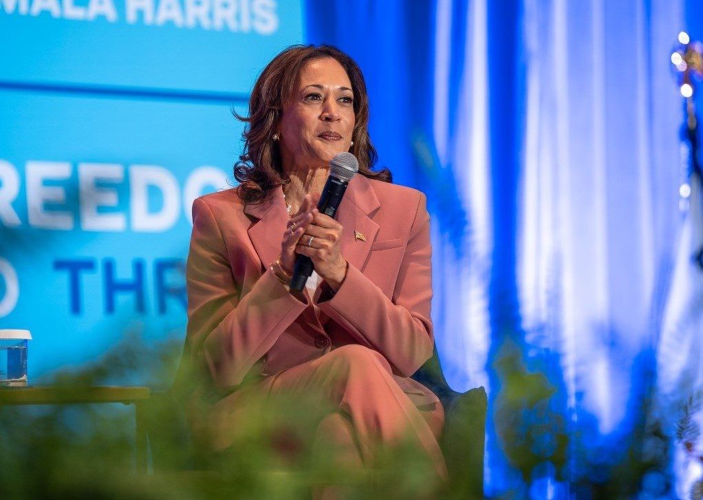 More Indian Americans should run for elected offices: Kamala Harris - EasternEye