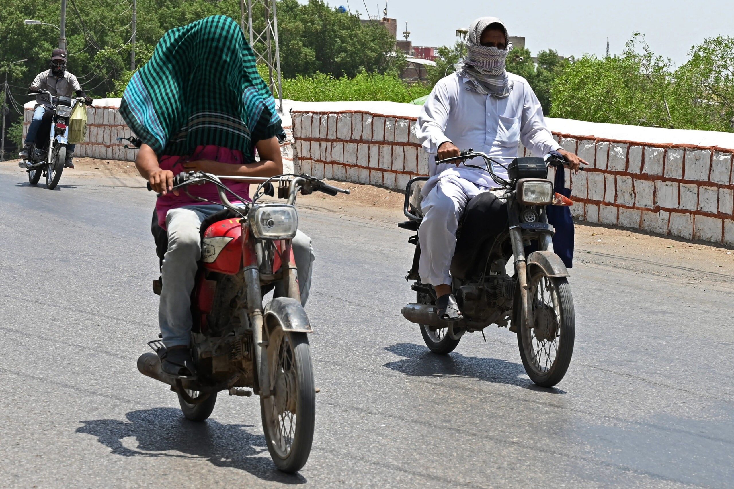 Studies link stroke with extreme temperatures, night-time heat - EasternEye