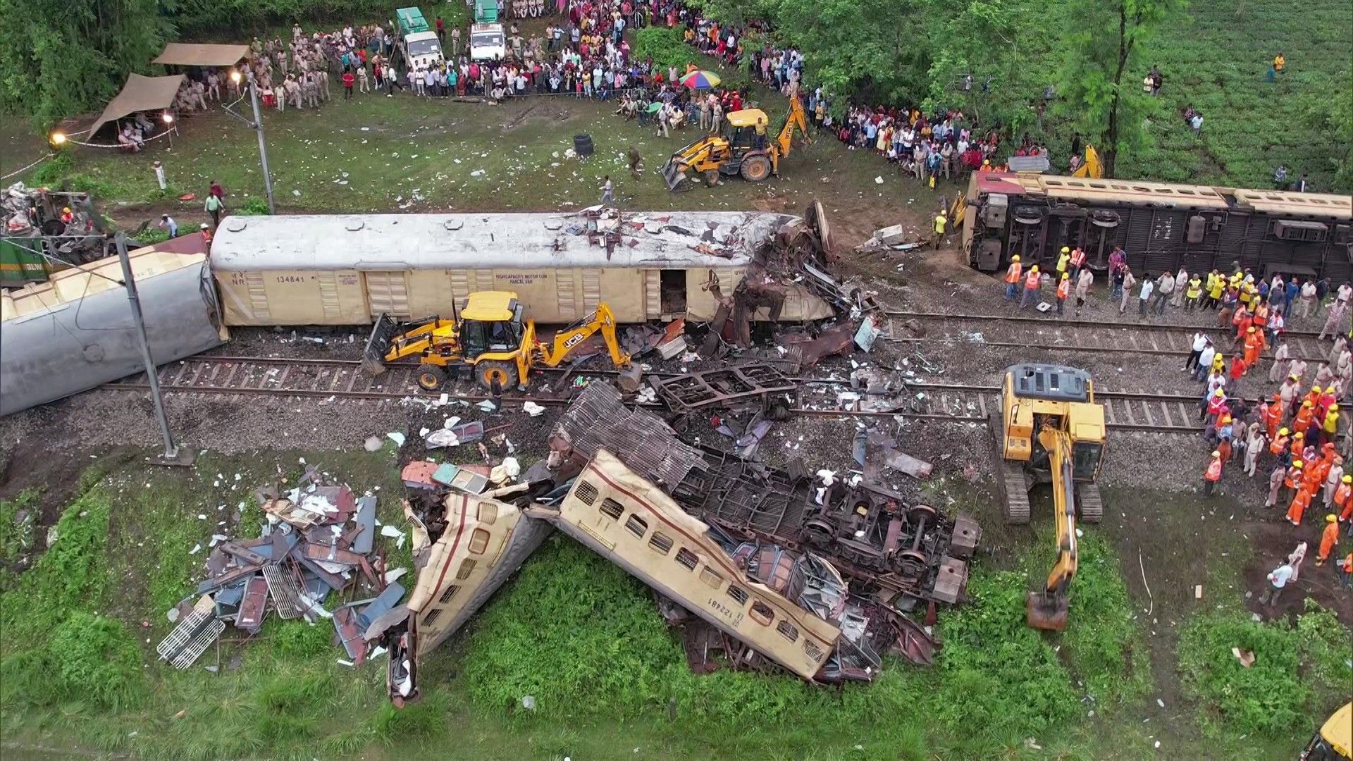 India to investigate deadly train collision in West Bengal - EasternEye