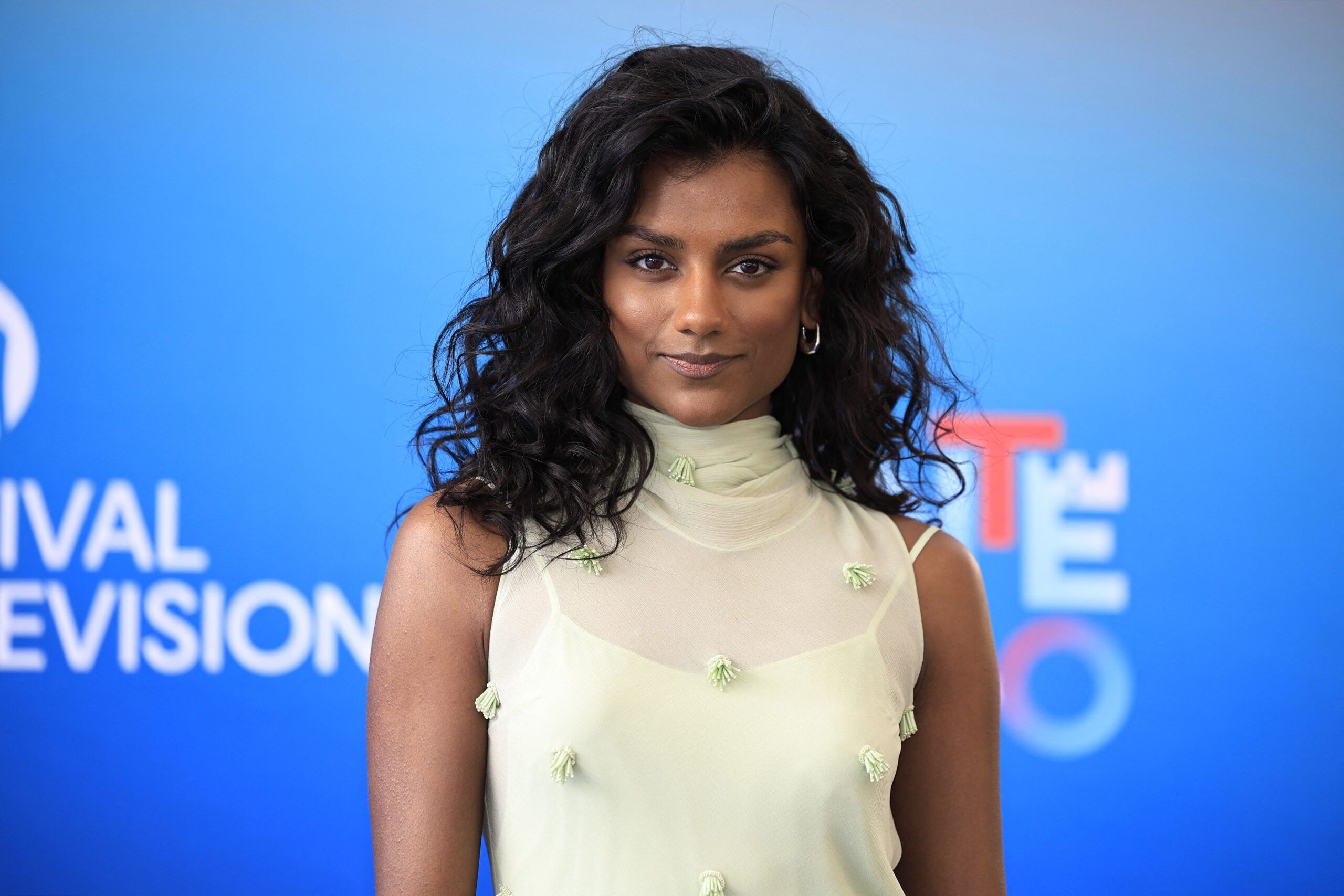 Simone Ashley hopes to reprise her 'Bridgerton' role in season 4 ...