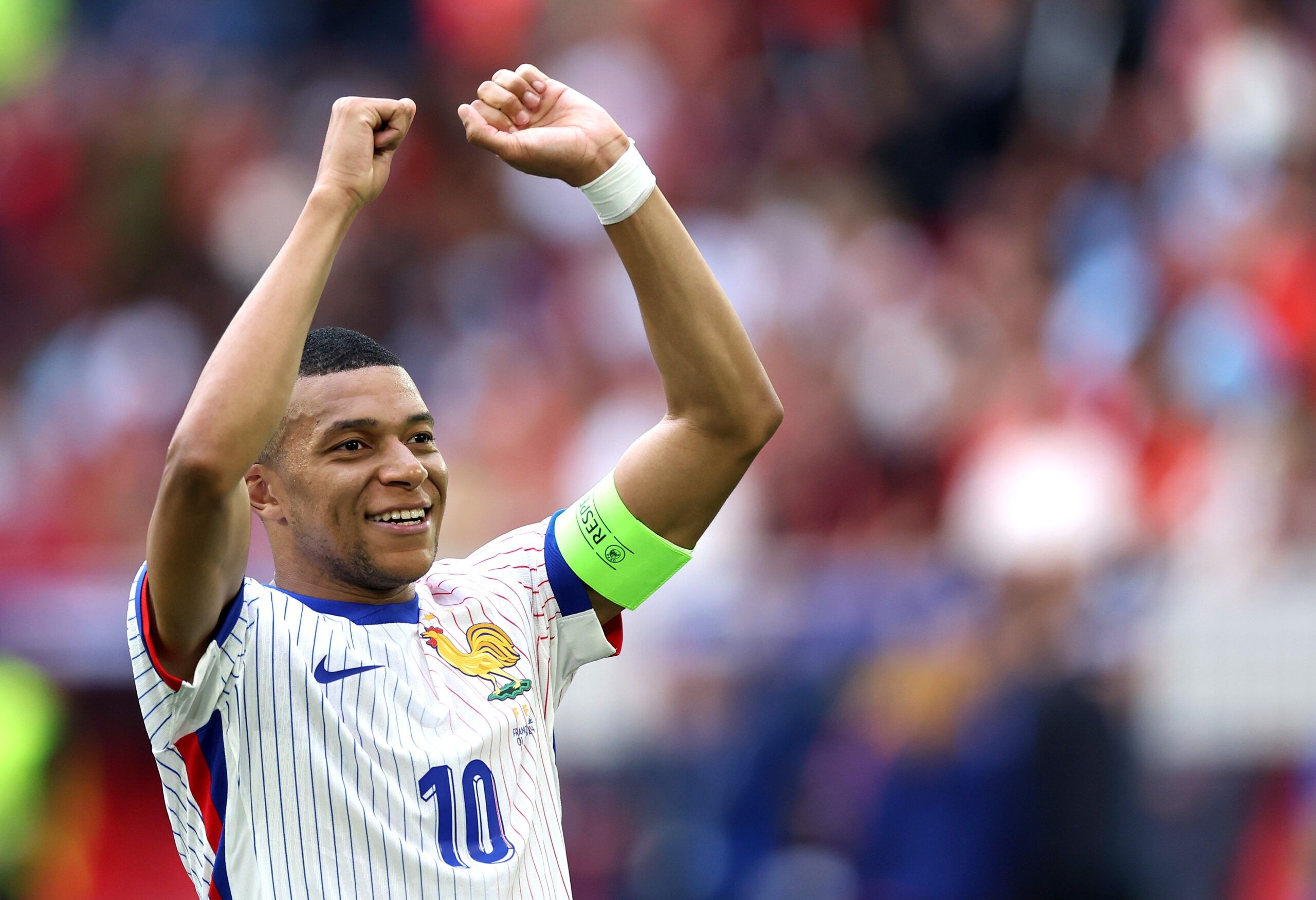 Mbappe needs a rival like Ronaldo had Messi, says Michael Owen - EasternEye