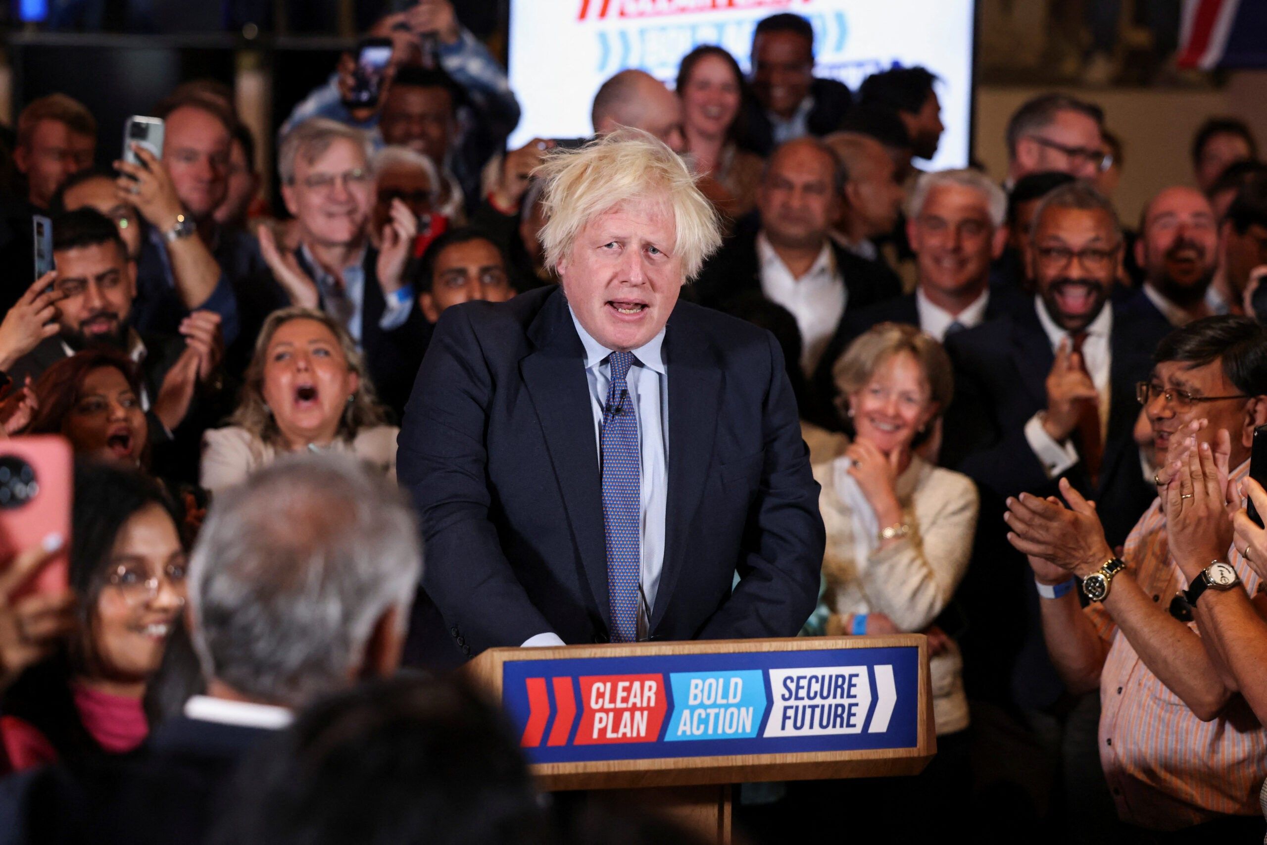 Johnson tries to fire up flagging Tory campaign - EasternEye
