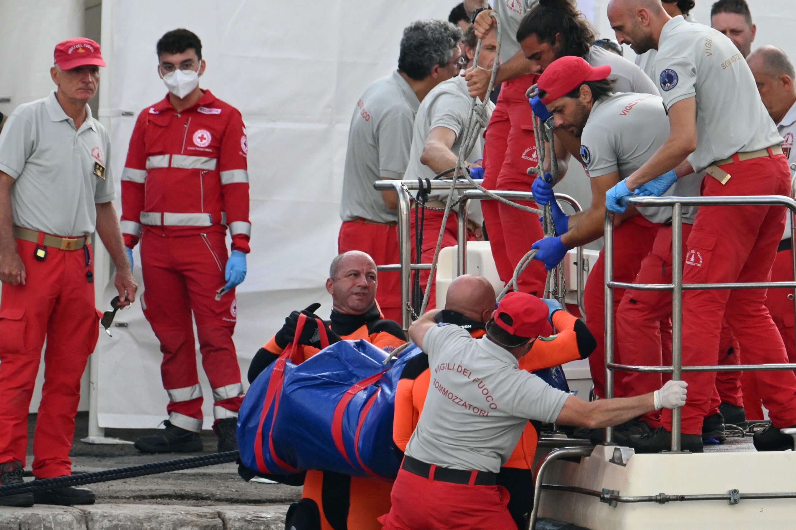Shipwreck off Sicily: Five bodies recovered and one still missing ...